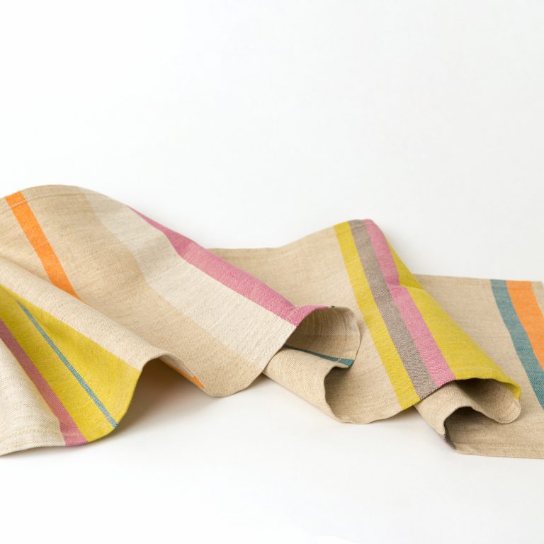 Carousel Table Runner - Adelene Simple Cloth